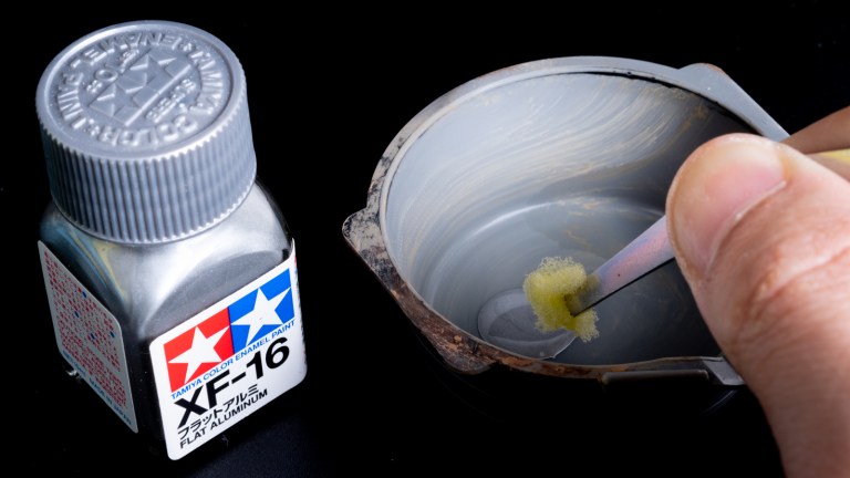 プラモデルにハゲチョロ塗装するなら、トレンドは台所用スポンジです。 | nippper: ニッパーを握るすべての人と、モケイの楽しさをシェアするサイト