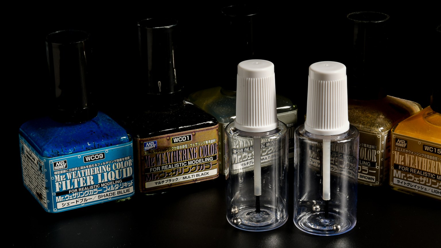 塗料ボトルのニューウェーブ到来! 直塗り、攪拌、保管の3役を兼ねる「ウェーブ ハケ付きプラボトル」。 | nippper: ニッパーを握るすべての人と、モケイの楽しさをシェアするサイト