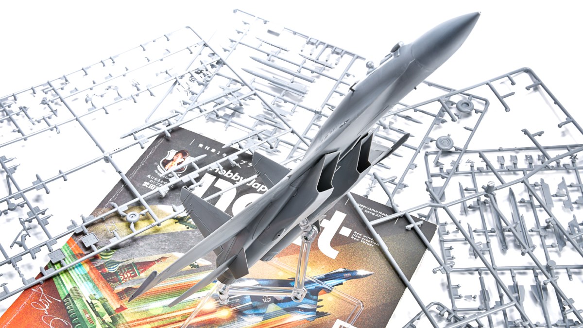花金だ！仕事帰りに買うプラモ。プラッツの特選でプレミアムな週末を。「1/72 Su-27SM フランカーB」 | nippper: ニッパーを握るすべての人と、プラモデルの楽しさをシェアするサイト