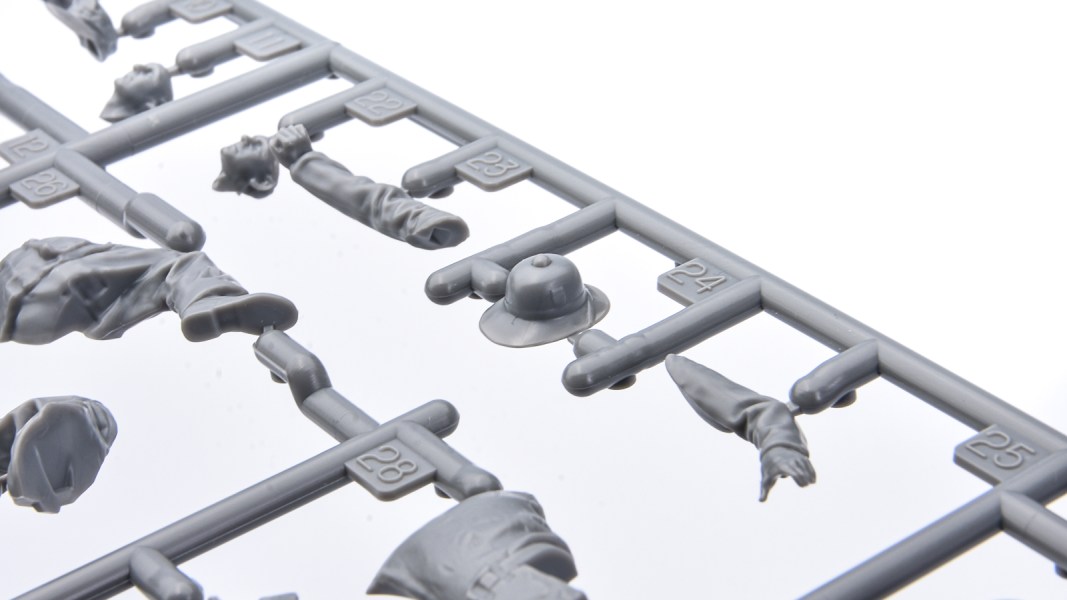 花金だ！仕事帰りに買うプラモ。体重＆体幹が樹脂化されたアニキたちのニューワールド開幕！！！「タミヤ IV号戦車G型」 | nippper: ニッパーを握るすべての人と、プラモデルの楽しさを ...