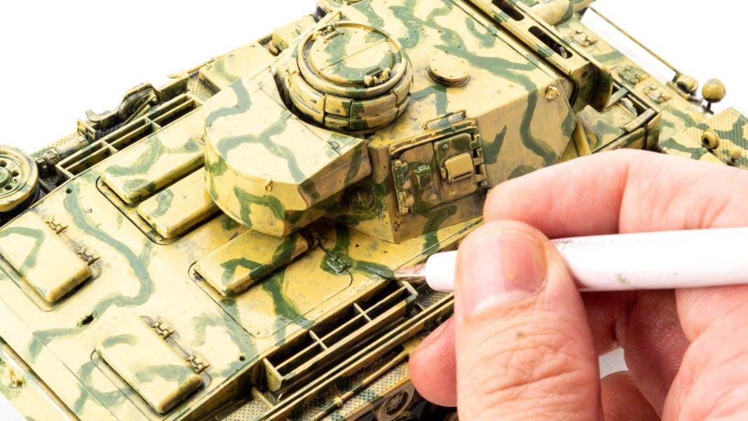 タミヤアクリルの筆塗りで戦車を楽しむ／ダークグリーンの冒険 | nippper: ニッパーを握るすべての人と、プラモデルの楽しさをシェアするサイト