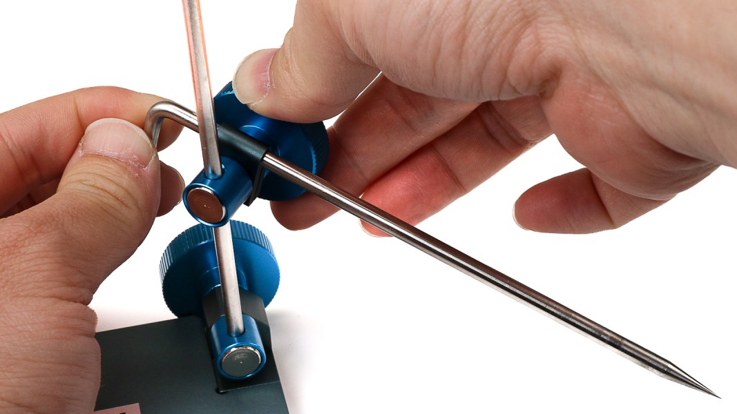 様々な工具を空中で固定！！ プラモの工作精度が爆上がりする「ウェーブ HG トースカンEX」 | nippper: ニッパーを握るすべての人と、モケイの楽しさをシェアするサイト