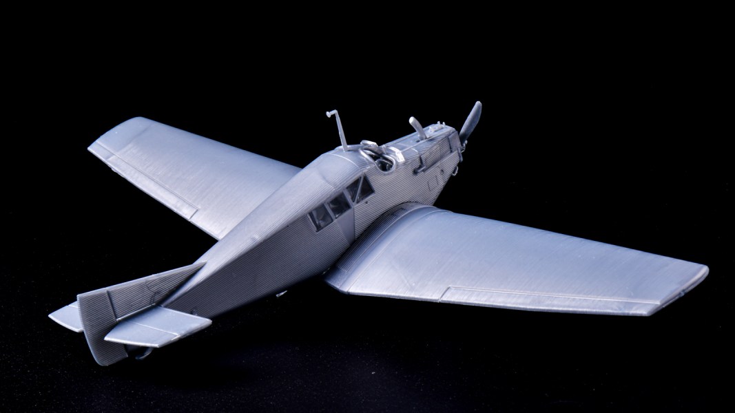 旅客機のプラモを初めて作って出会った素敵なパーツ。レベル ユンカース F.13 | nippper: ニッパーを握るすべての人と、モケイの楽しさをシェアするサイト