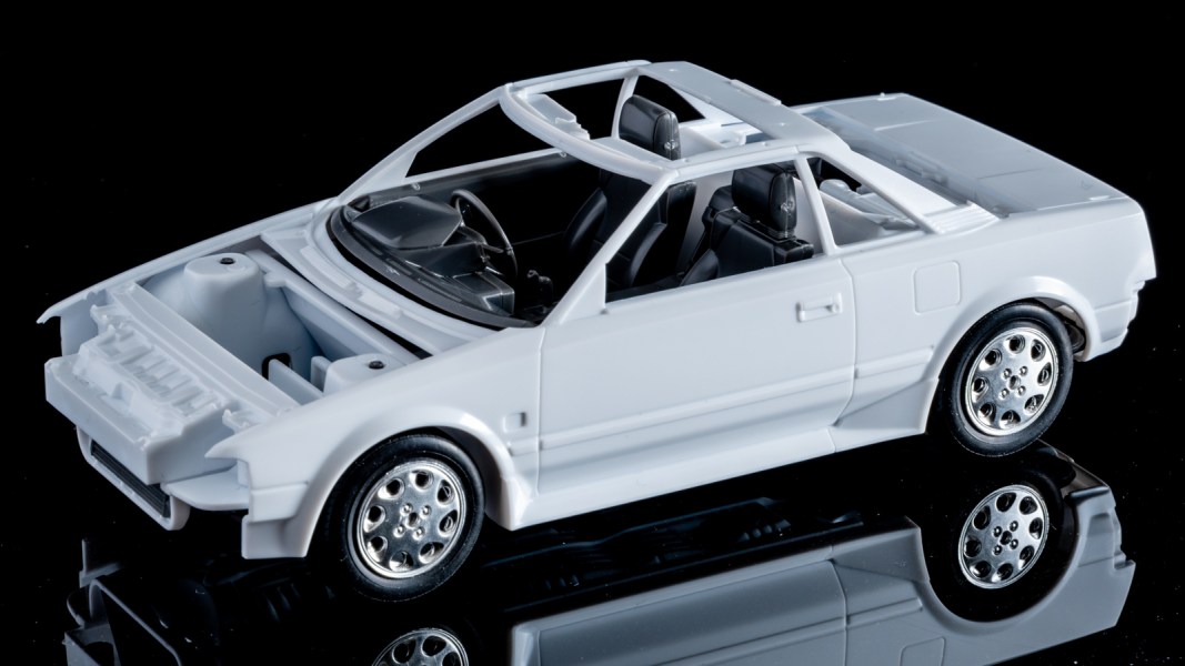 そのカタチを純粋に思い出すプラモデル／ハセガワ MR2 | nippper: ニッパーを握るすべての人と、モケイの楽しさをシェアするサイト