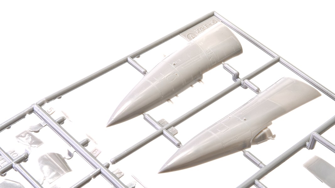 見た目は同じ、中身は別物！ その名は「ストライクイーグル」！！／「ハセガワ アメリカ空軍 F-15E」 | nippper: ニッパーを握るすべての人と、プラモデルの楽しさをシェアするサイト