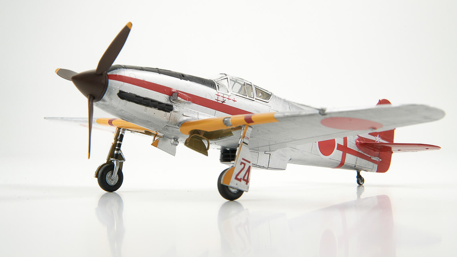 組み立てる前に塗装したい2大巨頭を攻略だ！！／初めて作るヒコーキモケイ | nippper ニッパーを握るすべての人と、モケイの楽しさをシェアするサイト