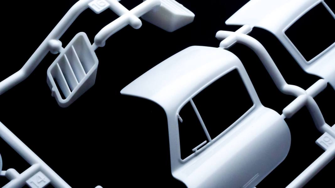 「ノーツフレッシュ」が導く魅惑のボディライン／タミヤ メルセデス・ベンツ300SL | nippper: ニッパーを握るすべての人と、プラモデルの楽しさをシェアするサイト