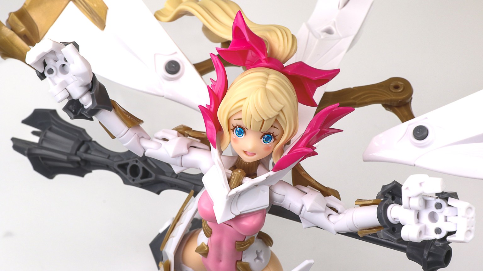 かわいい顔して鈍器を振り回してすげー馬になる女の子プラモ！！「ブロッカーズ FIORE」最高傑作をゲットだぜ！！ | nippper: ニッパーを握るすべての人と、モケイの楽しさをシェアするサイト