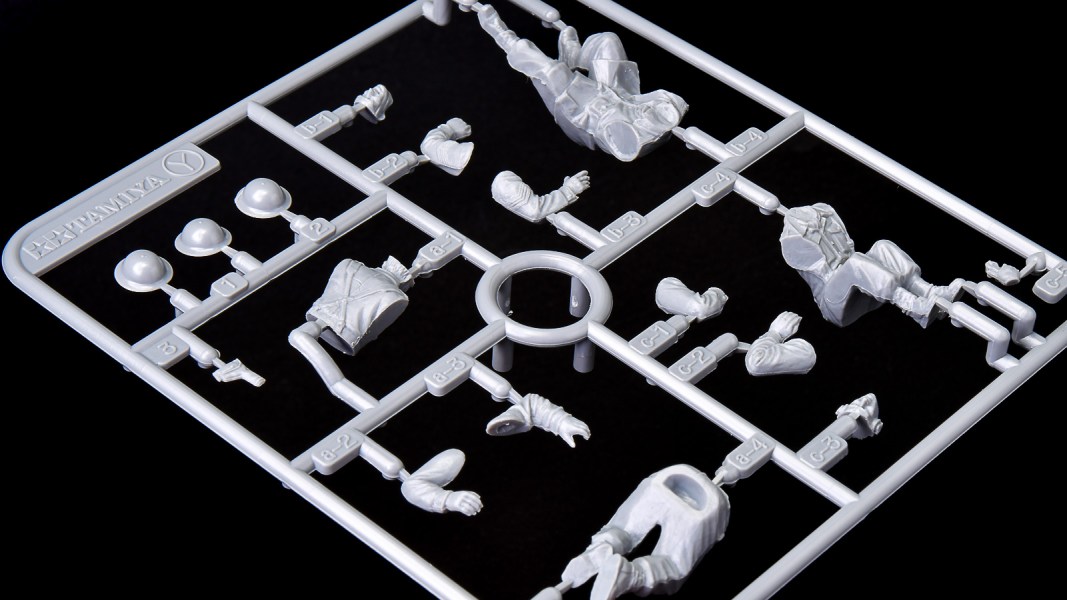 小さな箱の区画ごとにドラマが爆誕するプラモ！！タミヤMMの傑作「イギリス軍 ブレンガンキャリヤー」。 | nippper: ニッパーを握るすべての人と、プラモデルの楽しさをシェアするサイト