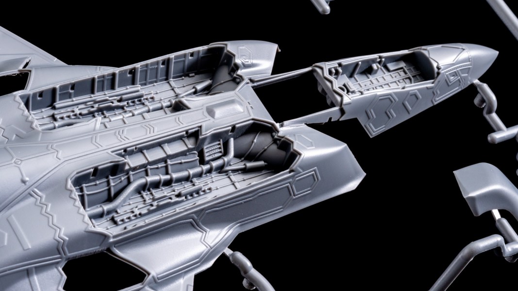 ニンニクヤサイアブラカラメ！イタレリのF-35Bは超濃厚プラモデルでした。 | nippper: ニッパーを握るすべての人と、モケイの楽しさをシェアするサイト