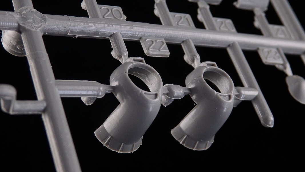 西へ東へ、輸送機は空を飛び続ける。「プラッツ C-46Dコマンドー」のプラモデルはゴキゲンだ。 | nippper: ニッパーを握るすべての人と、モケイの楽しさをシェアするサイト