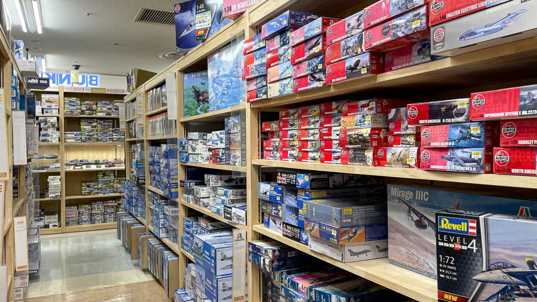 日本最強の名店！プラモスピリッツが爆上がりする「文教堂JOY B’s Hobby 松本店」 | nippper: ニッパーを握るすべての人と、プラモデルの楽しさをシェアするサイト