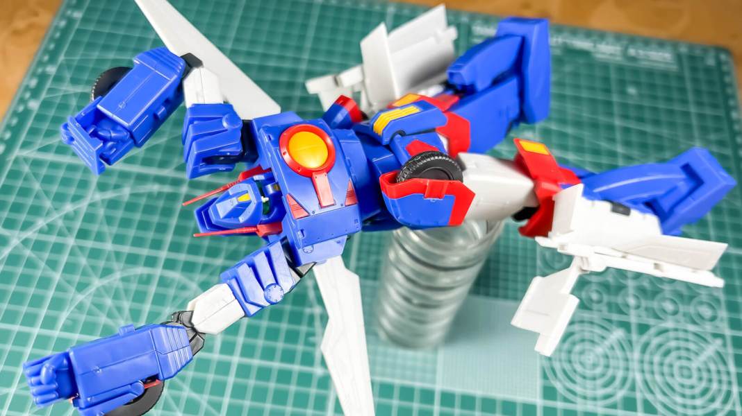 「みんな、作れ！」／リアルさと荒唐無稽さを空中で合体させたMODEROIDのザブングル | nippper: ニッパーを握るすべての人と、プラモデルの楽しさをシェアするサイト