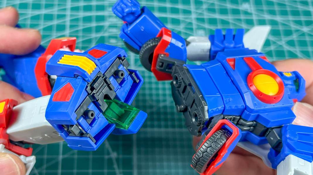 「みんな、作れ！」／リアルさと荒唐無稽さを空中で合体させたMODEROIDのザブングル | nippper: ニッパーを握るすべての人と、プラモデルの楽しさをシェアするサイト