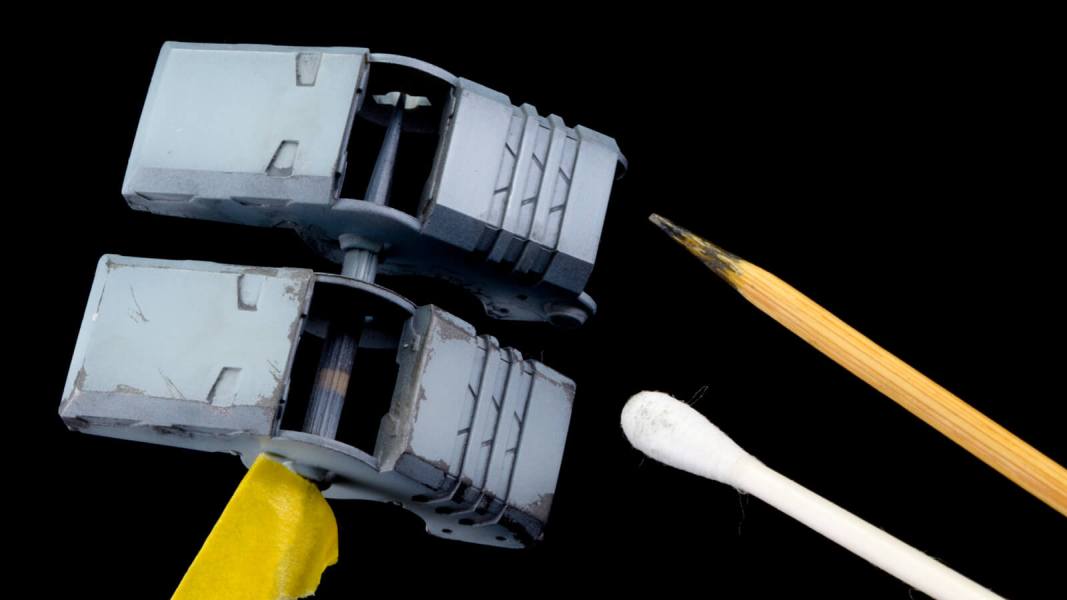 プラモデルに「描かない」ハゲチョロ塗装を！／サーフェイサーEVOとMr.シリコーンバリアー | nippper: ニッパーを握るすべての人と、プラモデルの楽しさをシェアするサイト