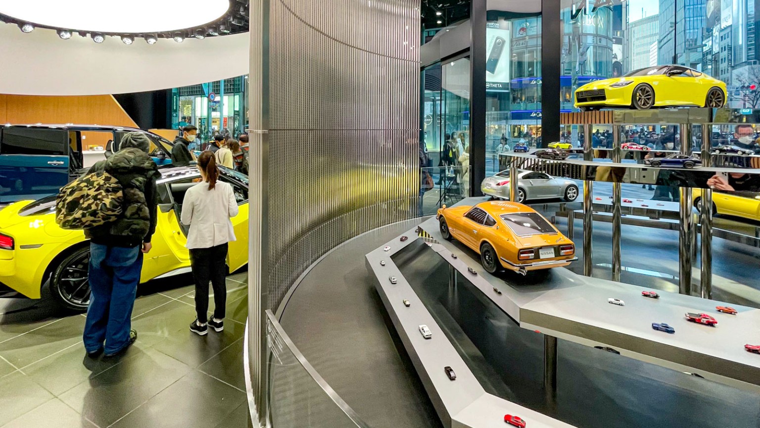 プラモデルでゲットする「イカヅチイエローの色見本」／アオシマのRZ34 フェアレディZ | nippper: ニッパーを握るすべての人と、プラモデルの楽しさをシェアするサイト