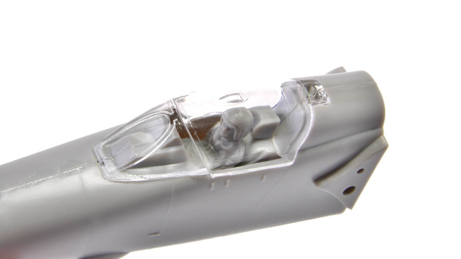 冷戦真っ只中に生まれたハセガワの情熱に会い行く。「ハセガワ 1/72 Mig-27 フロッガーD」 | nippper: ニッパーを握るすべての人と、プラモデルの楽しさをシェアするサイト