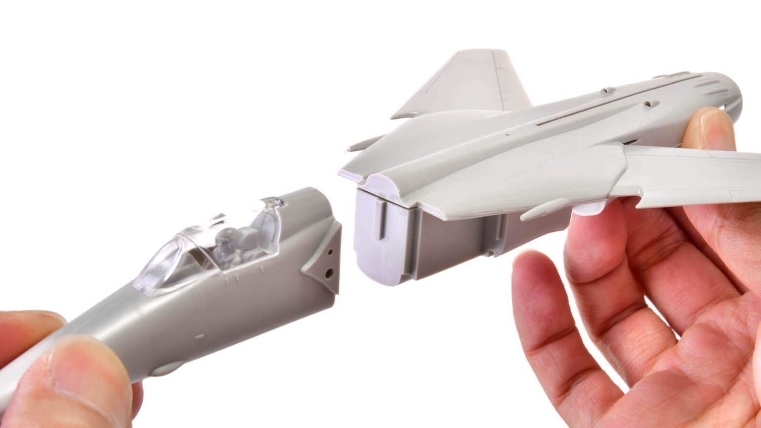 冷戦真っ只中に生まれたハセガワの情熱に会い行く。「ハセガワ 1/72 Mig-27 フロッガーD」 | nippper: ニッパーを握るすべての人と、プラモデルの楽しさをシェアするサイト