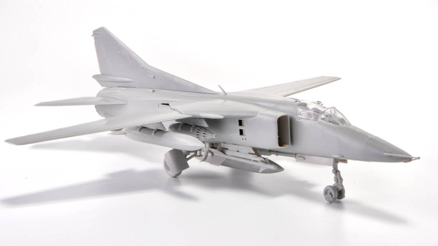 冷戦真っ只中に生まれたハセガワの情熱に会い行く。「ハセガワ 1/72 Mig-27 フロッガーD」 | nippper: ニッパーを握るすべての人と、プラモデルの楽しさをシェアするサイト