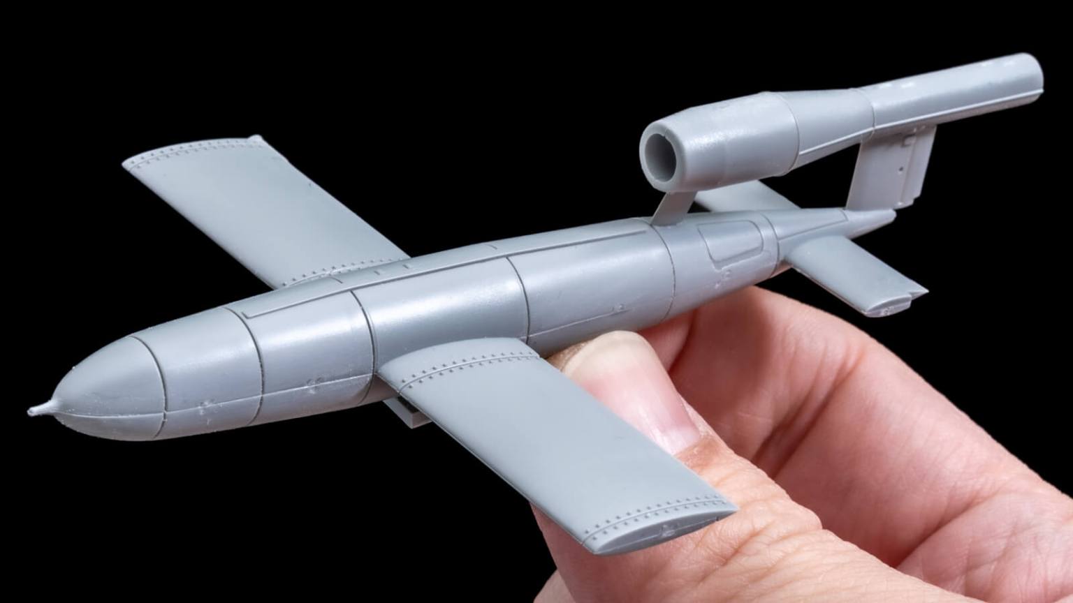 本体よりも、カタパルトのプラモデル／V-1飛行爆弾とカタパルト式発射機 | nippper: ニッパーを握るすべての人と、プラモデルの楽しさをシェアするサイト