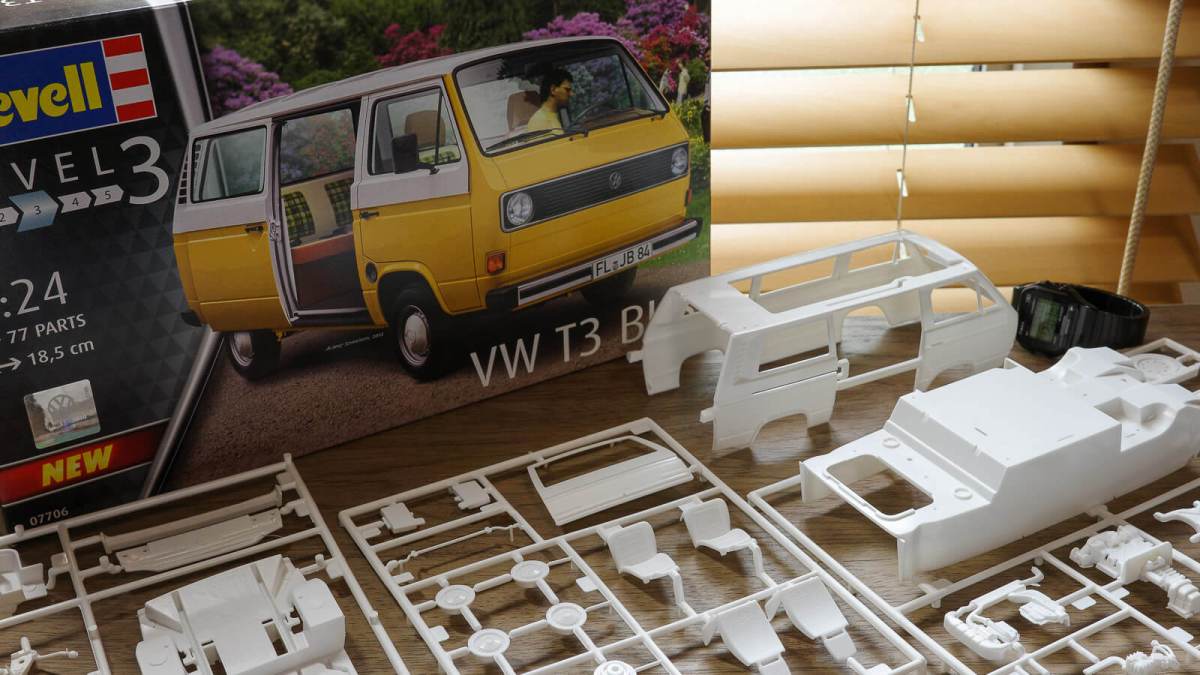 プラモ作りが楽しくなる説明書に出会えた話。「ドイツレベル 1/24 VW T3 マイクロバス」 | nippper: ニッパーを握るすべての人と、モケイの楽しさをシェアするサイト