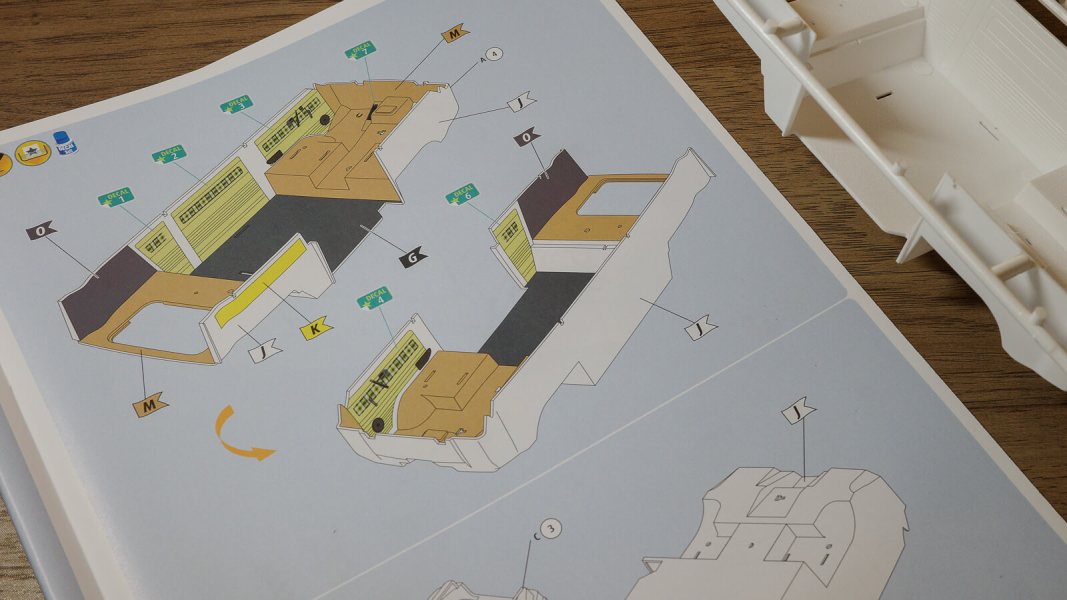 プラモ作りが楽しくなる説明書に出会えた話。「ドイツレベル 1/24 VW T3 マイクロバス」 | nippper: ニッパーを握るすべての人と、モケイの楽しさをシェアするサイト