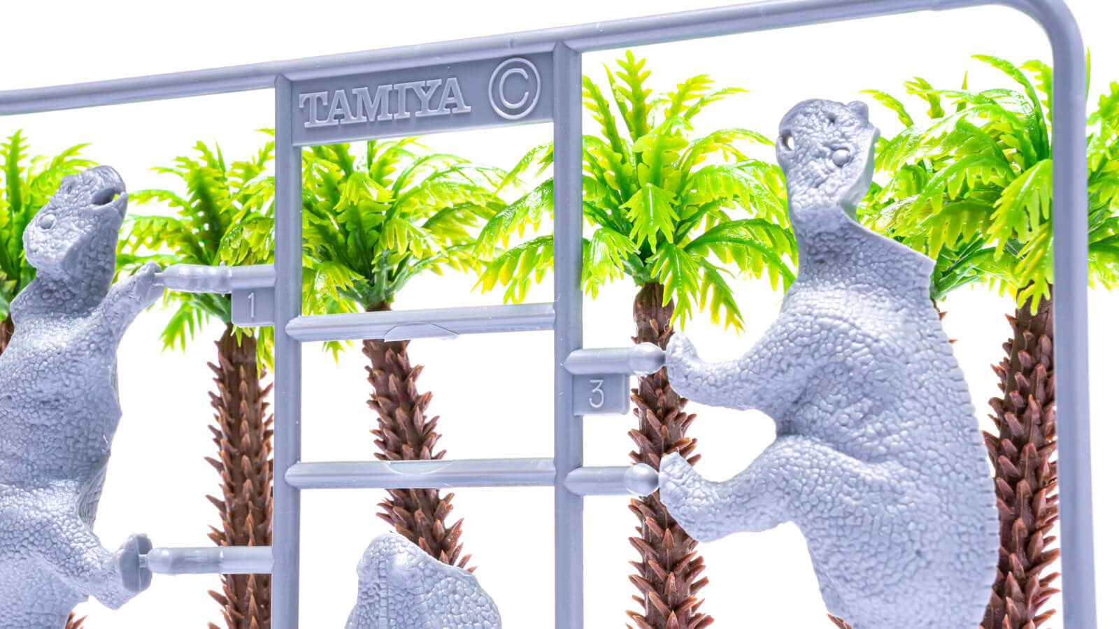 プラモデルの完成品、置き場所がないのなら壁に飾ればいいじゃない？ | nippper ニッパーを握るすべての人と、モケイの楽しさをシェアするサイト