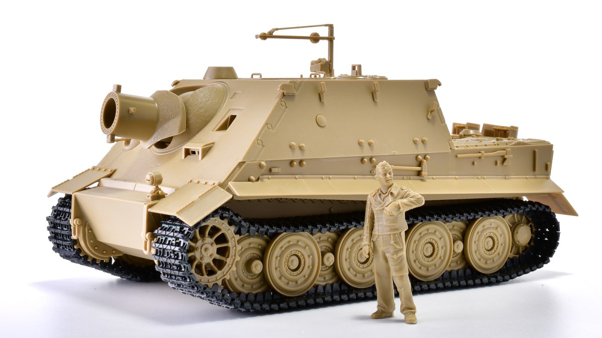 最強戦車の迫力とトンデモ兵器の存在感を一度に味わえる“最強プラモ”！！「タミヤ ドイツ陸軍 38cm突撃臼砲 ストームタイガー」 | nippper: ニッパーを握るすべての人と、プラモデルの ...