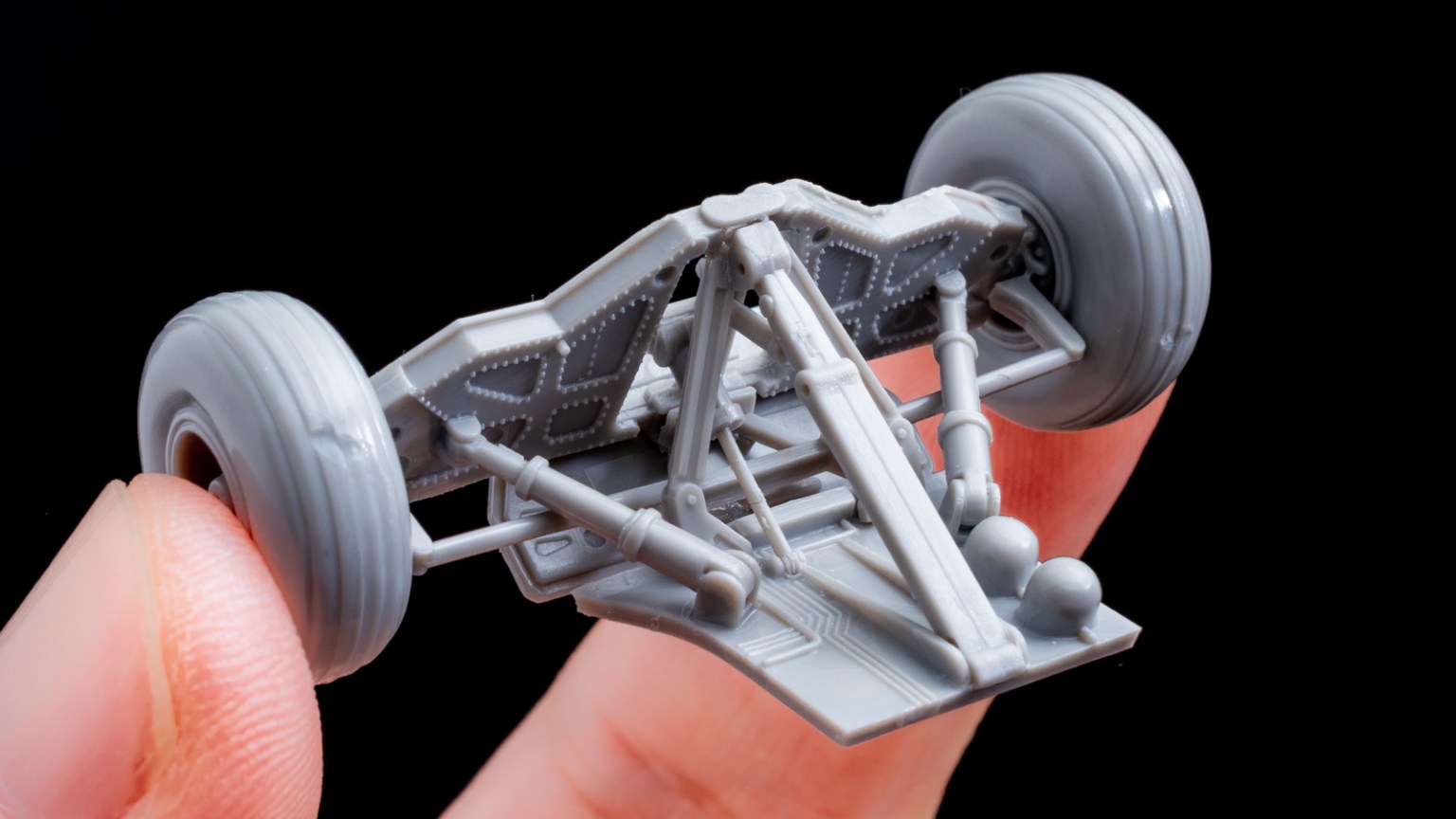 「傑作プラモ」は組んで初めて実証される／祝再販、ハセガワのF-111A | nippper: ニッパーを握るすべての人と、モケイの楽しさをシェアするサイト