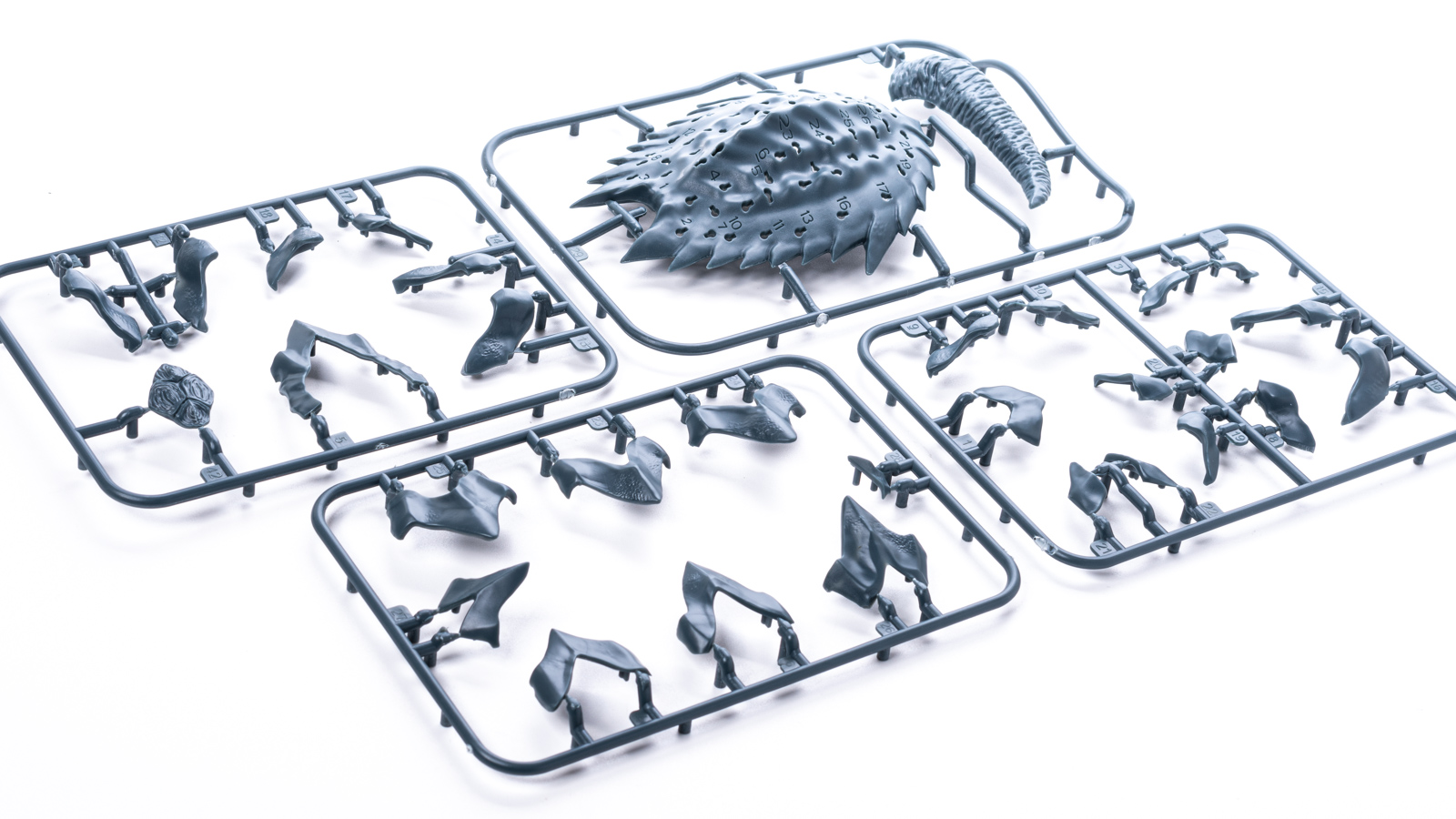 エクスプラスのガメラ1999は甲羅を組む過程に最高のエクスタシーがある！ | nippper: ニッパーを握るすべての人と、プラモデルの楽しさをシェアするサイト