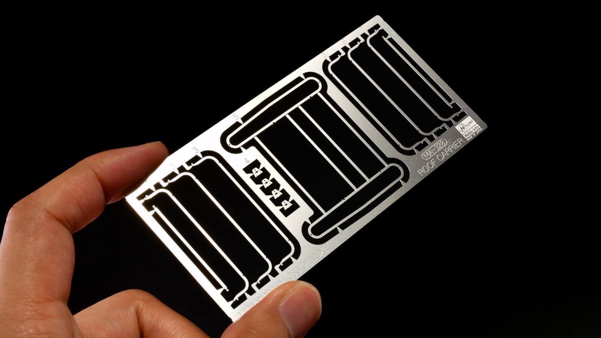 素敵なプレゼントで2度完成を楽しめるプラモデル。「ハセガワ スバル360 デラックス w/ルーフキャリア」 | nippper: ニッパーを握るすべての人と、プラモデルの楽しさをシェアするサイト