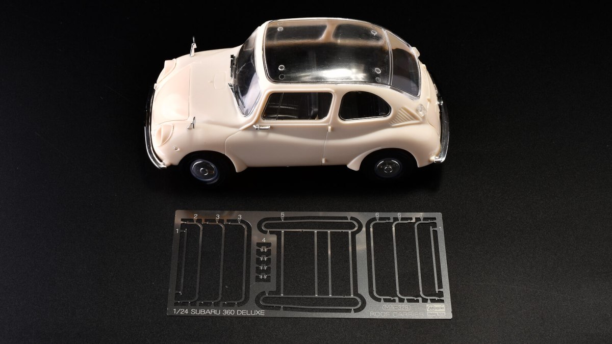 素敵なプレゼントで2度完成を楽しめるプラモデル。「ハセガワ スバル360 デラックス w/ルーフキャリア」 | nippper: ニッパーを握るすべての人と、プラモデルの楽しさをシェアするサイト