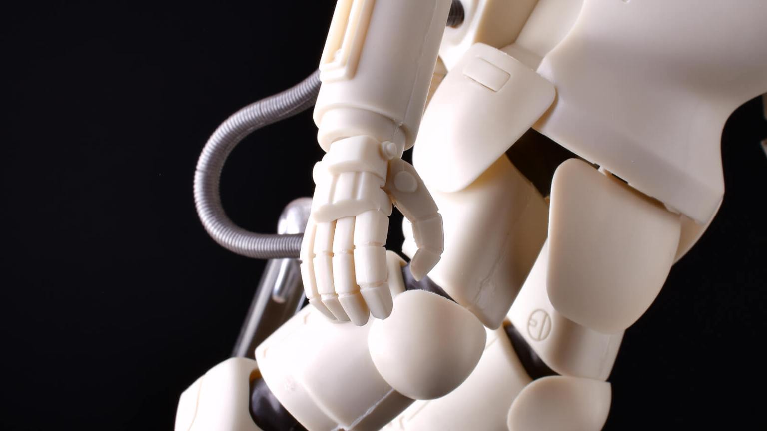 花金だ！仕事帰りに買うプラモ／ウェーブの「シン・ファイアボールSG」でマシーネンクリーガーに触れよう。 | nippper: ニッパーを握るすべての人と、プラモデルの楽しさをシェアするサイト