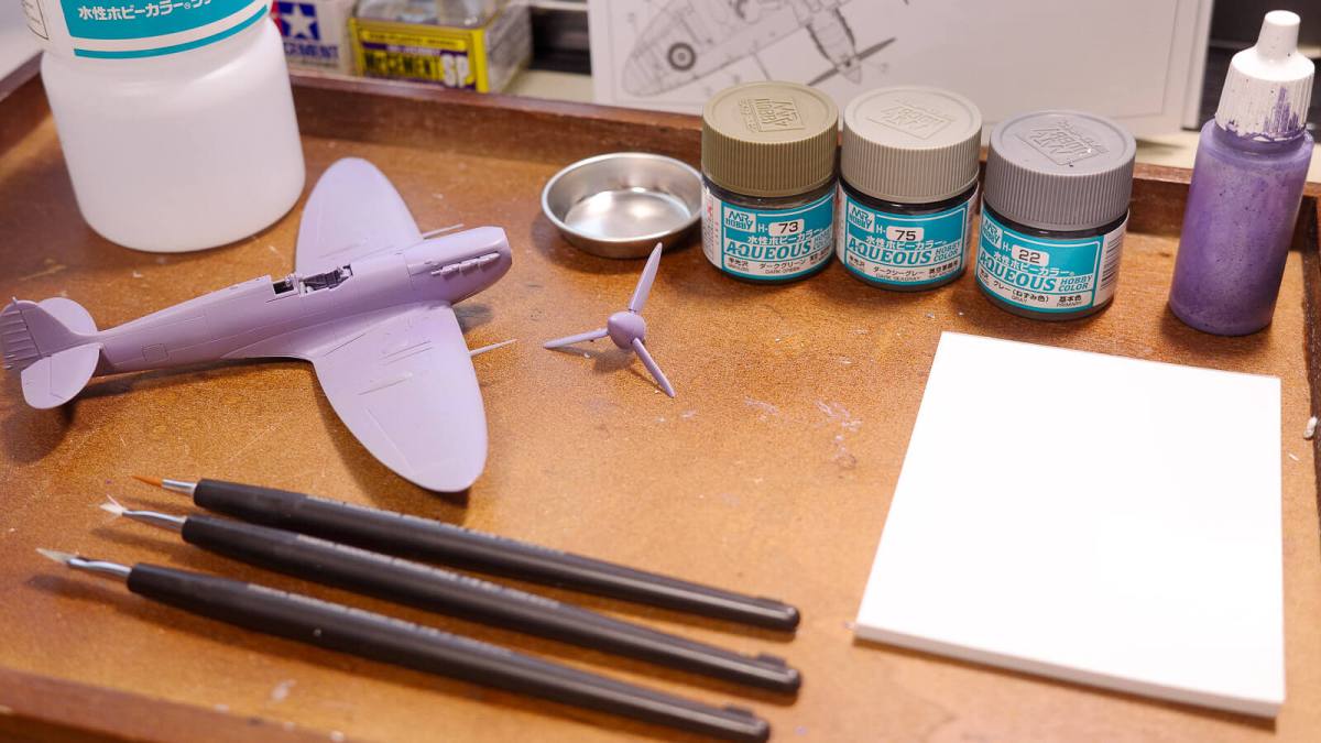 猛暑は涼しいお部屋で「水性塗料筆塗り」。プラモデルはリビングでも楽しめます！ | nippper: ニッパーを握るすべての人と、プラモデルの楽しさをシェアするサイト