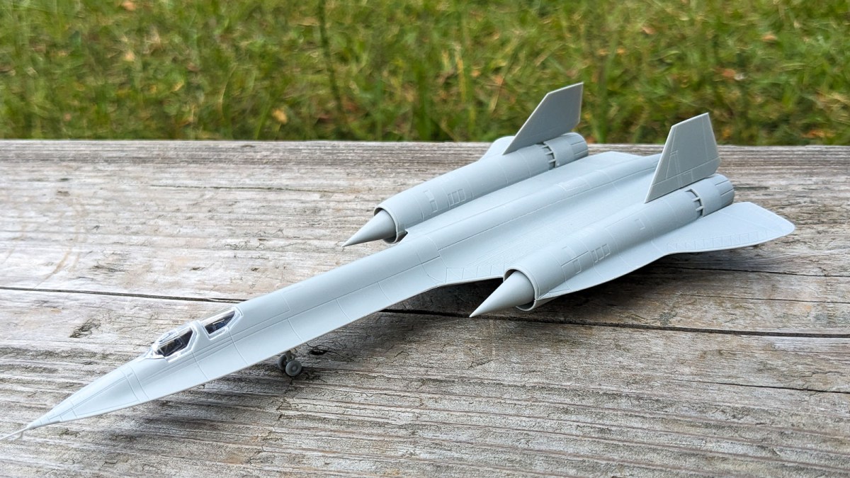 憧れのブラックバードを爆速で作れるご機嫌なプラモデル。「プラッツ 1/144 アメリカ空軍 SR-71 ブラックバード」 | nippper: ニッパーを握るすべての人と、プラモデルの楽しさを ...