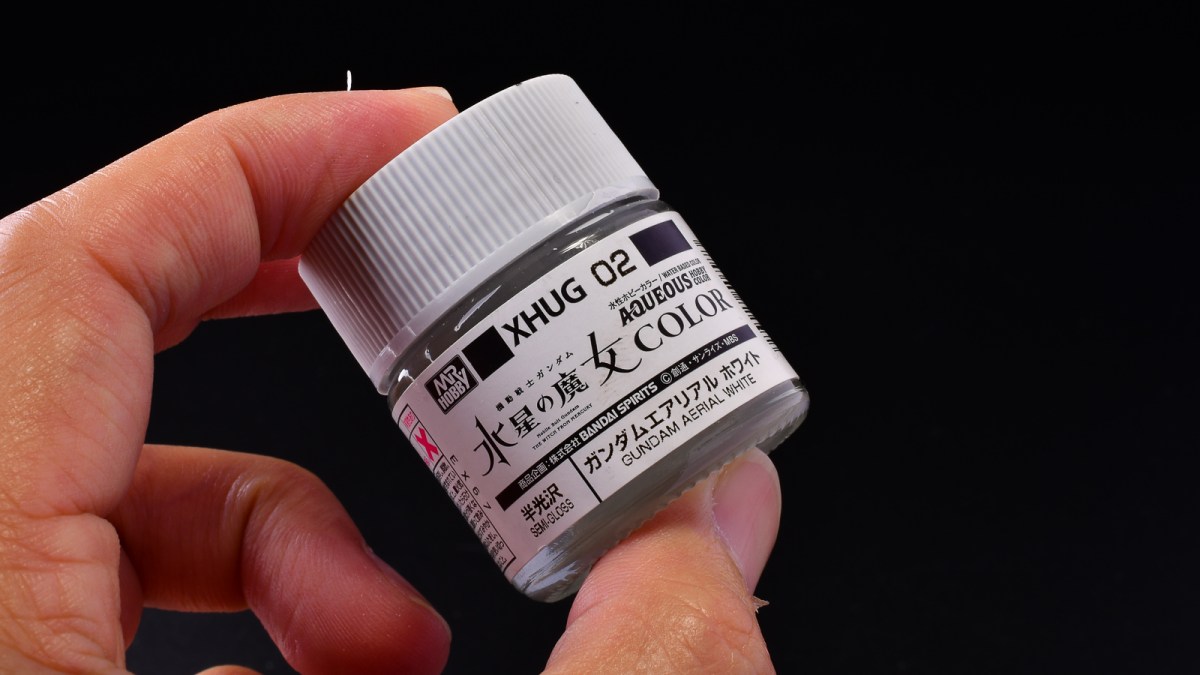 ひと塗りで極上。「ホワイトパール」でプラスチックが美しく輝く。／MODEROID ファフナー・マークニヒト | nippper: ニッパーを握るすべての人と、モケイの楽しさをシェアするサイト