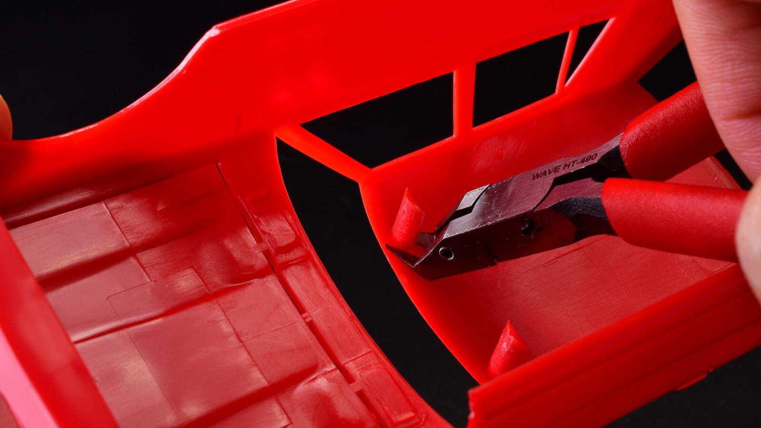 パーツを貼れば知らない世界の扉が開くカスタムカープラモ。「アオシマ グラチャン ケンメリ 4Dr」 | nippper: ニッパーを握るすべての人と、プラモデルの楽しさをシェアするサイト