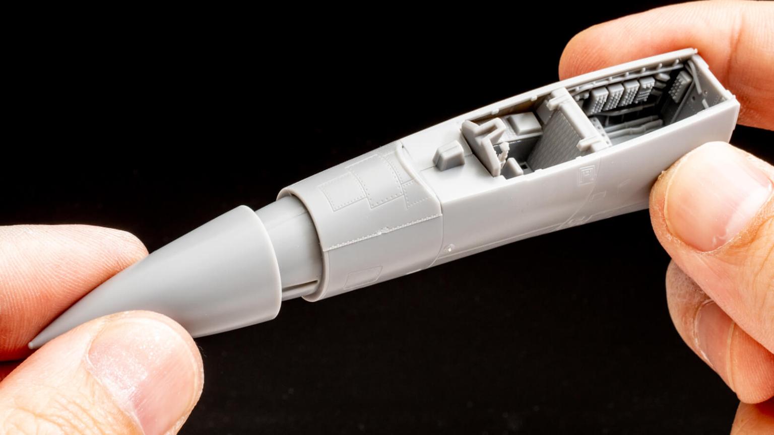 ファインモールドの最新キット、F-15イーグルを組んでビビろう！ | nippper: ニッパーを握るすべての人と、プラモデルの楽しさをシェアするサイト