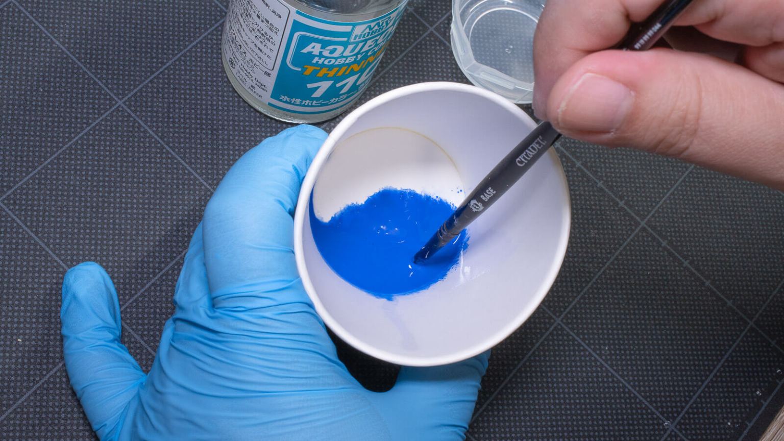 アクリルガッシュエアブラシ塗装のベストパートナーは「水性ホビーカラー うすめ液」です！ | nippper: ニッパーを握るすべての人と、プラモデルの楽しさをシェアするサイト