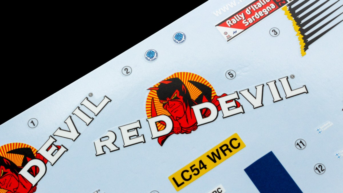 写真で浴びる実際の活躍／スバル インプレッサ“2006 ラリー イタリア”は期待通りのボディ色が楽しいプラモデルだ。 | nippper: ニッパーを握るすべての人と、モケイの楽しさをシェアするサイト