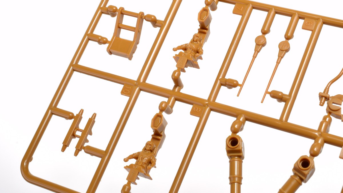 シャッターの奥にいる「魂のパーツ」／Get truth 太陽の牙ダグラム 3 プラモデル付き特装版 | nippper: ニッパーを握るすべての人と、モケイの楽しさをシェアするサイト