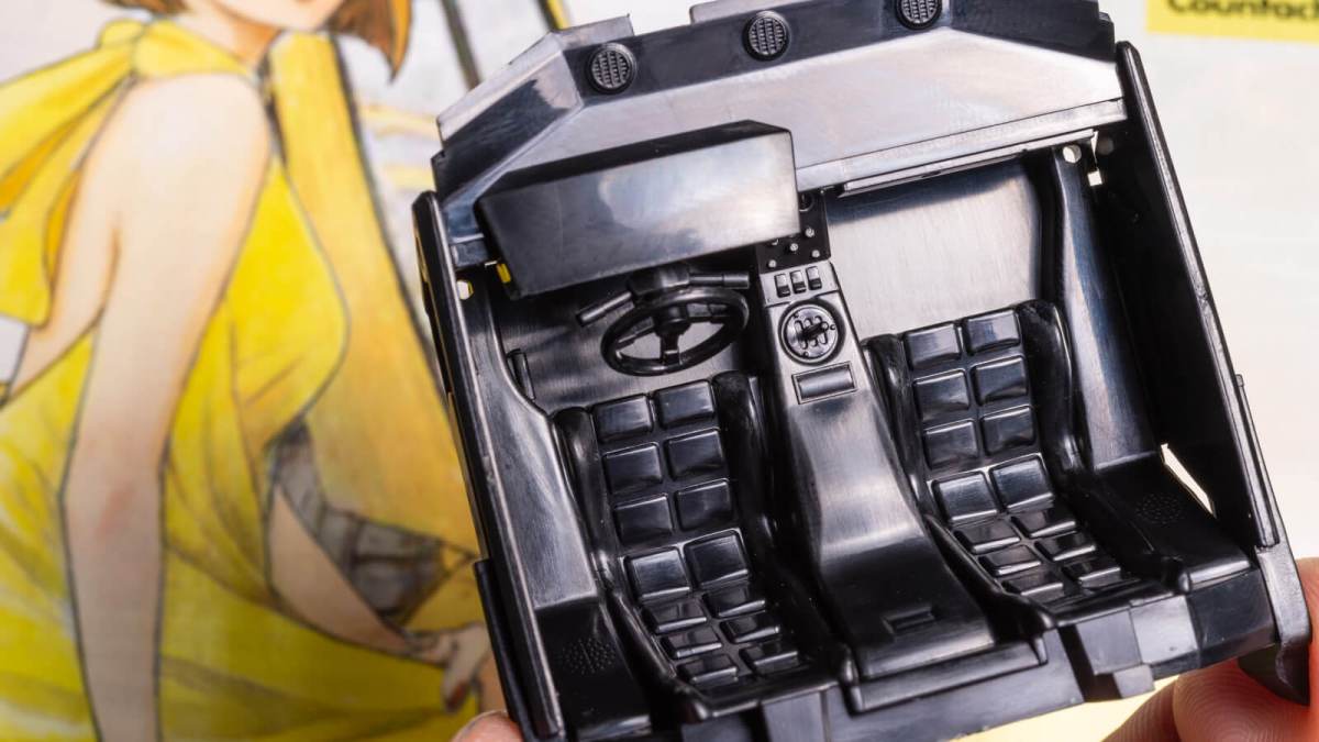 冬目ケイの『旧車GIRLS』に心揺さぶられて／アオシマ・ザ・スナップキット カウンタックLP400を作る。 | nippper: ニッパーを握るすべての人と、プラモデルの楽しさをシェアするサイト