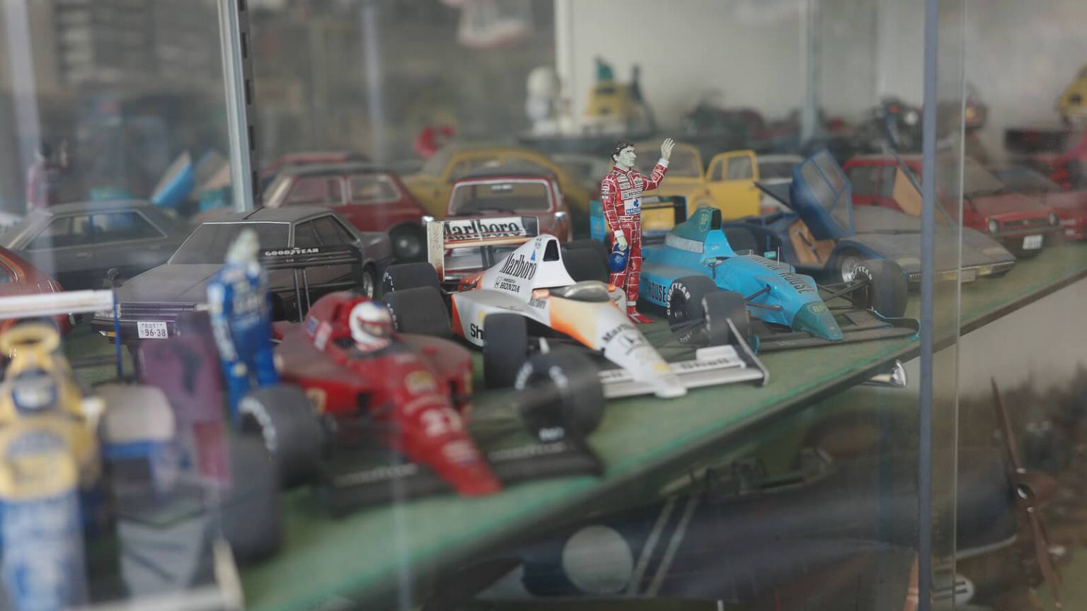 模型店のワクワクとドキドキが濃密に味わえる店。「模型のアサヒ堂」／松本城下町モデルコレクションが繋いでくれた体験。 | nippper: ニッパーを握るすべての人と、プラモデルの楽しさをシェア ...