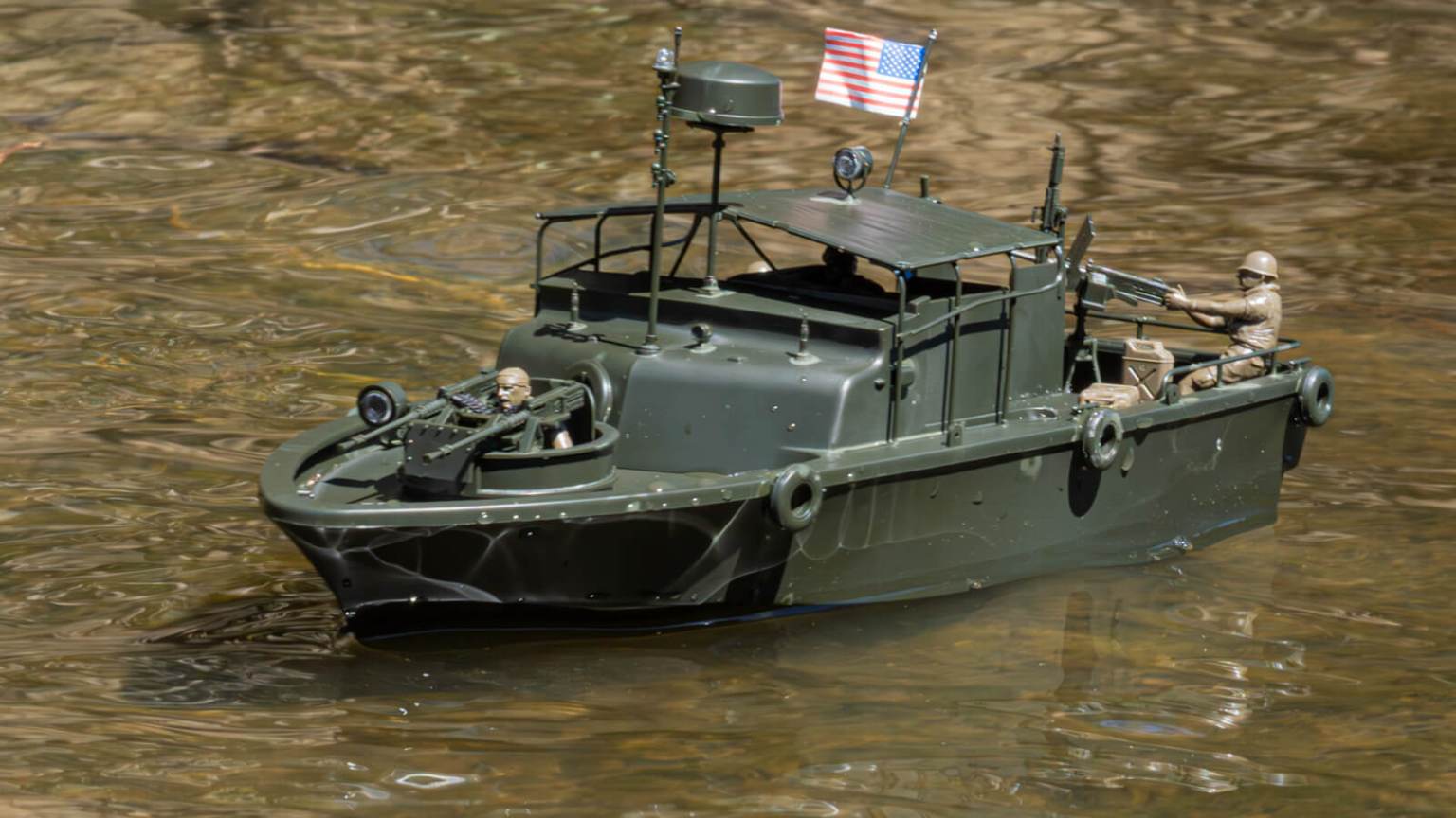 あの川をさかのぼれ！『地獄の黙示録』でしかないプラモデル／タミヤ PBR31 Mk.II ピバー | nippper: ニッパーを握るすべての人と、プラモデルの楽しさをシェアするサイト