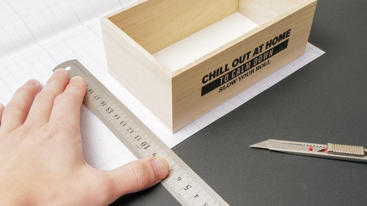 【100均DIY】大理石調のプラモデル展示用台座を200円で作るコツ！ | nippper: ニッパーを握るすべての人と、プラモデルの楽しさをシェアするサイト