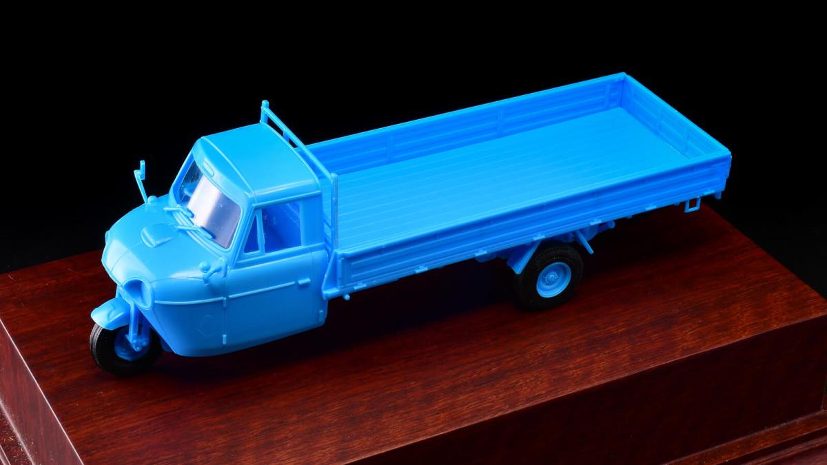 花金だ！仕事帰りに買うプラモ。カッコよくてカワイイ「オート三輪の最終進化形」を楽しもう。「オーナーズクラブ ’56 マツダ T2000オート三輪」 | nippper: ニッパーを握るすべての ...