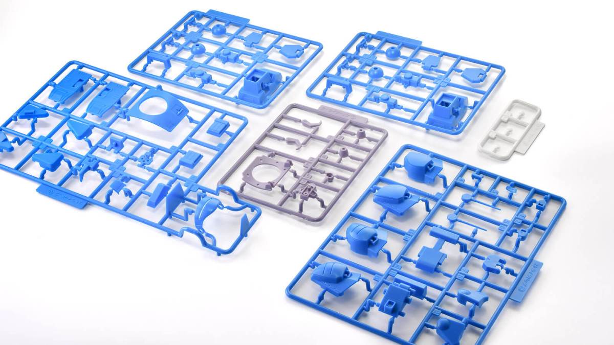 シリーズ10年の記憶がひと箱に詰まった特別なプラモデル。「ウェーブ 装甲騎兵ボトムズ ストライクドッグ ST版 1/35スケール」 | nippper: ニッパーを握るすべての人と、プラモデル ...