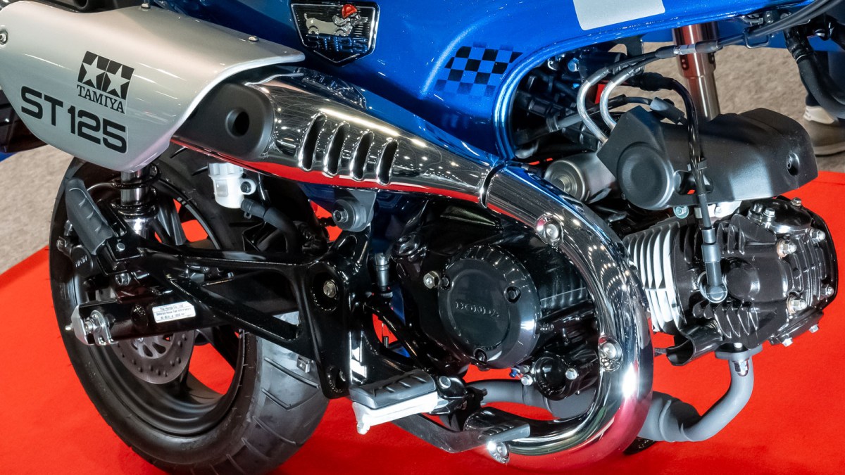 タミヤがそっと隠したイースターエッグ／新作バイクプラモ、Honda Dax125のエンジンを組もう！ | nippper: ニッパーを握るすべての人と、プラモデルの楽しさをシェアするサイト