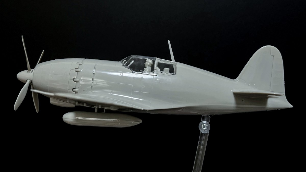 光沢を味方につけて、プラモデルの魅力がブーストする！／タミヤ 1/48 海軍局地戦闘機 雷電21型 | nippper: ニッパーを握るすべての人と、プラモデルの楽しさをシェアするサイト
