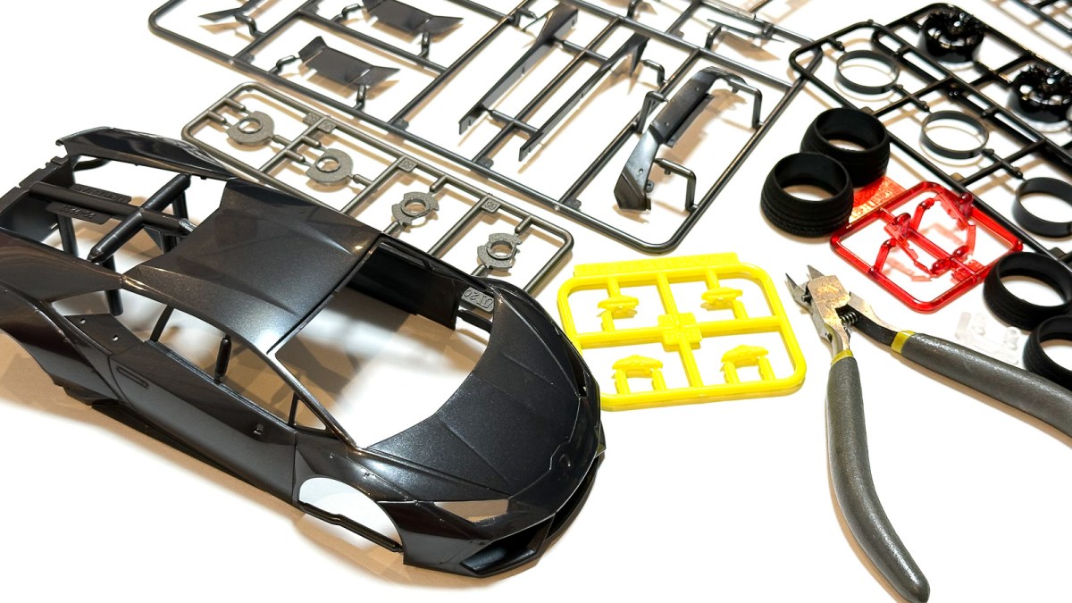 スマホゲーム「レーシングマスター」で爆上がりしたテンションのままカーモデルを作ろうぜ！／1/24 リバティーウォークシリーズ No.16 LBワークス ランボルギーニ ウラカン ...